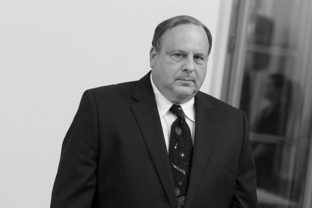 V SPOMIN - IN MEMORIAM - PROF. DR. WILLIAM E. EICHINGER • UNG